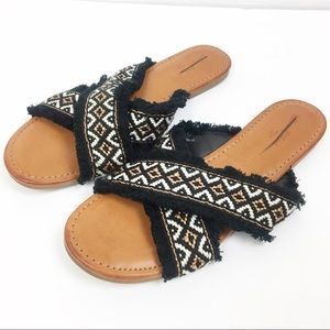Universal Thread | Shoes | Universal Thread Jupiter Cross Slide Sandals ...